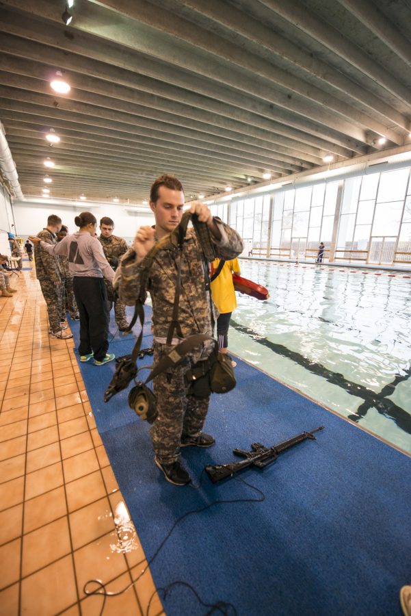 ROTC students participate in combat water survival training – Jagwire