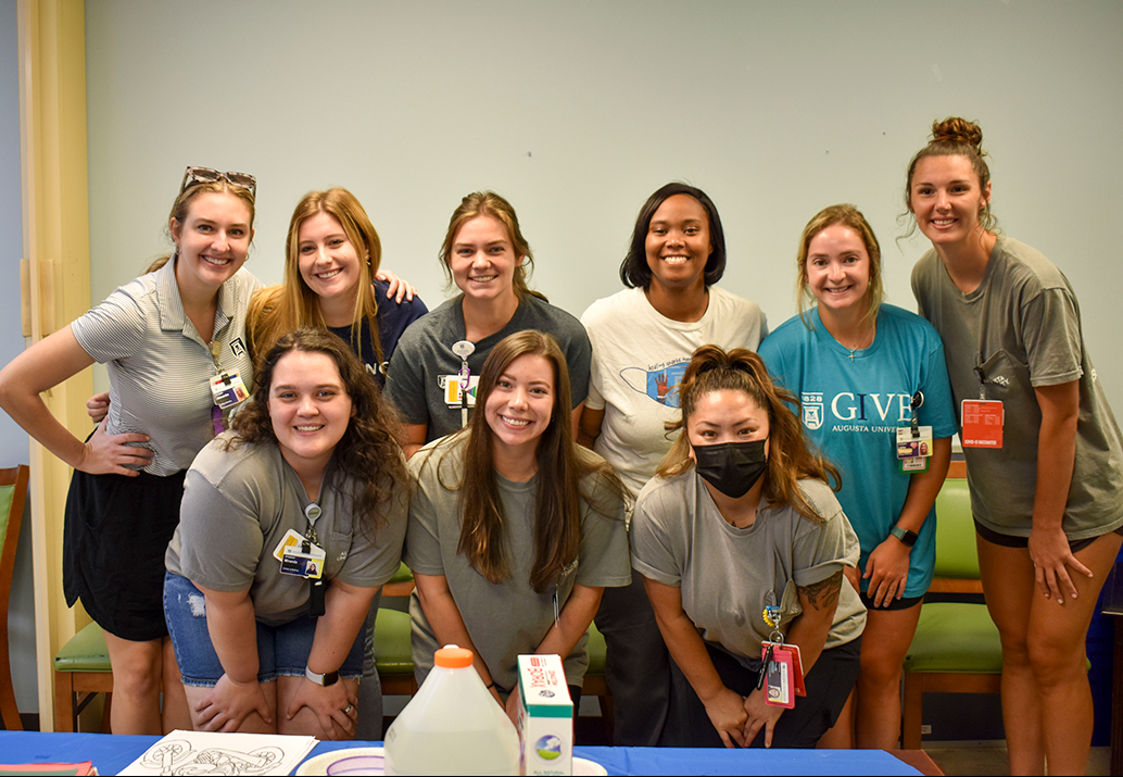 Nursing students support women with substance use, mental health ...