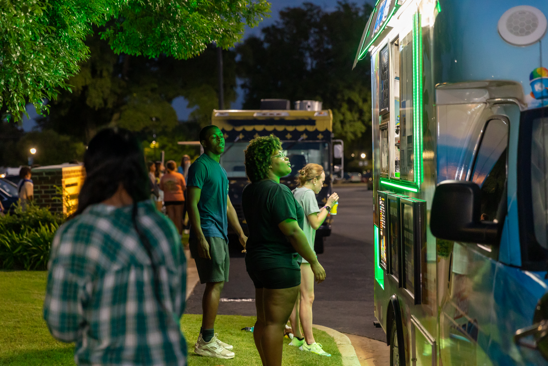 In photos: Students kick off semester with Jaguar Madness and Welcome ...