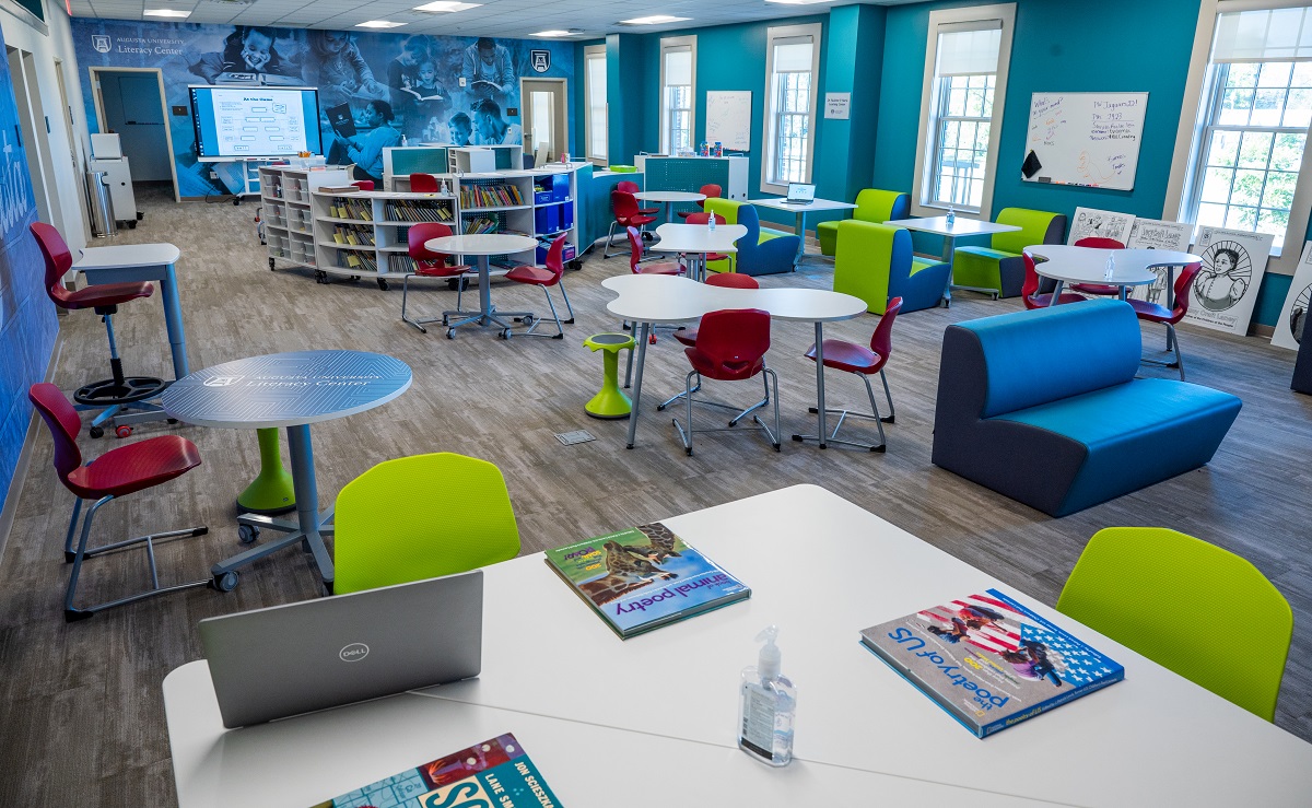 Literacy Center celebrates ribbon-cutting at new HUB location – Jagwire