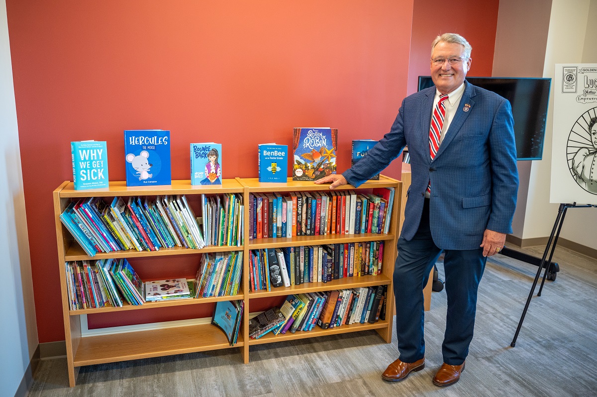 Literacy Center celebrates ribbon-cutting at new HUB location – Jagwire