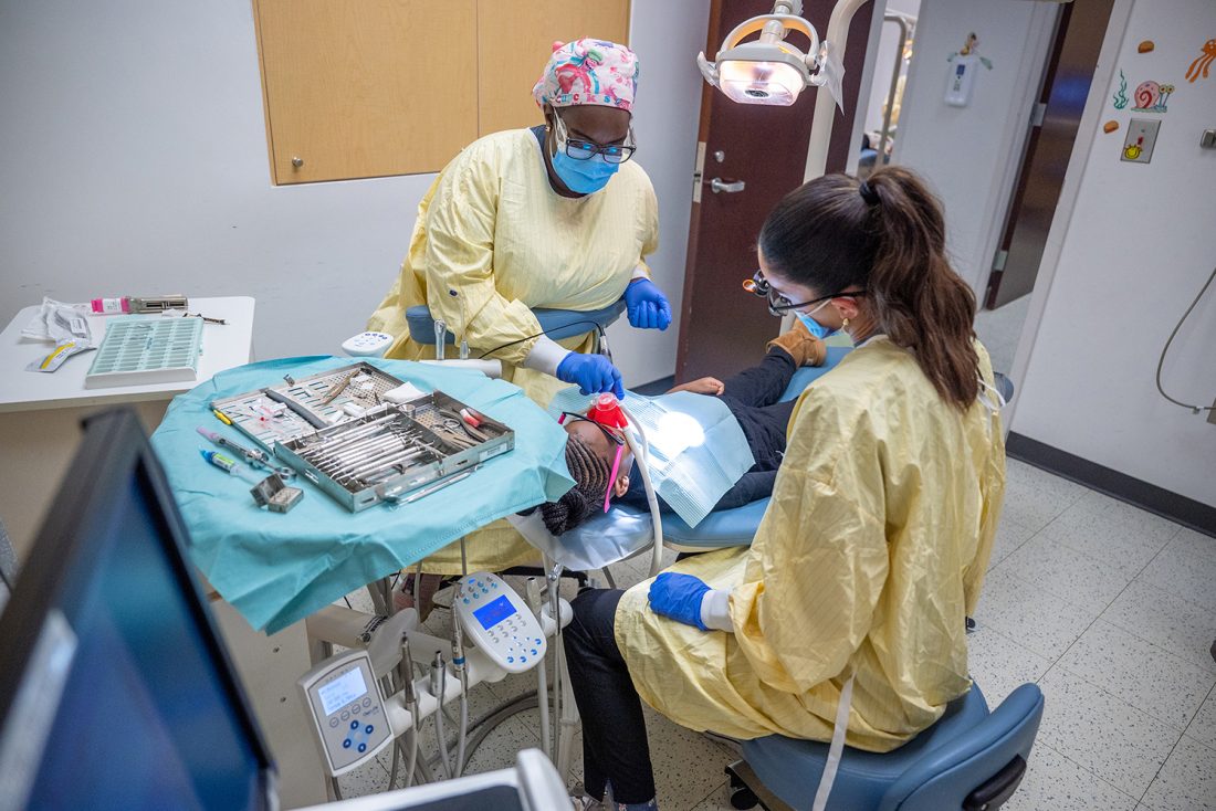 Dental College of Georgia hosts Give Kids a Smile Day – Jagwire