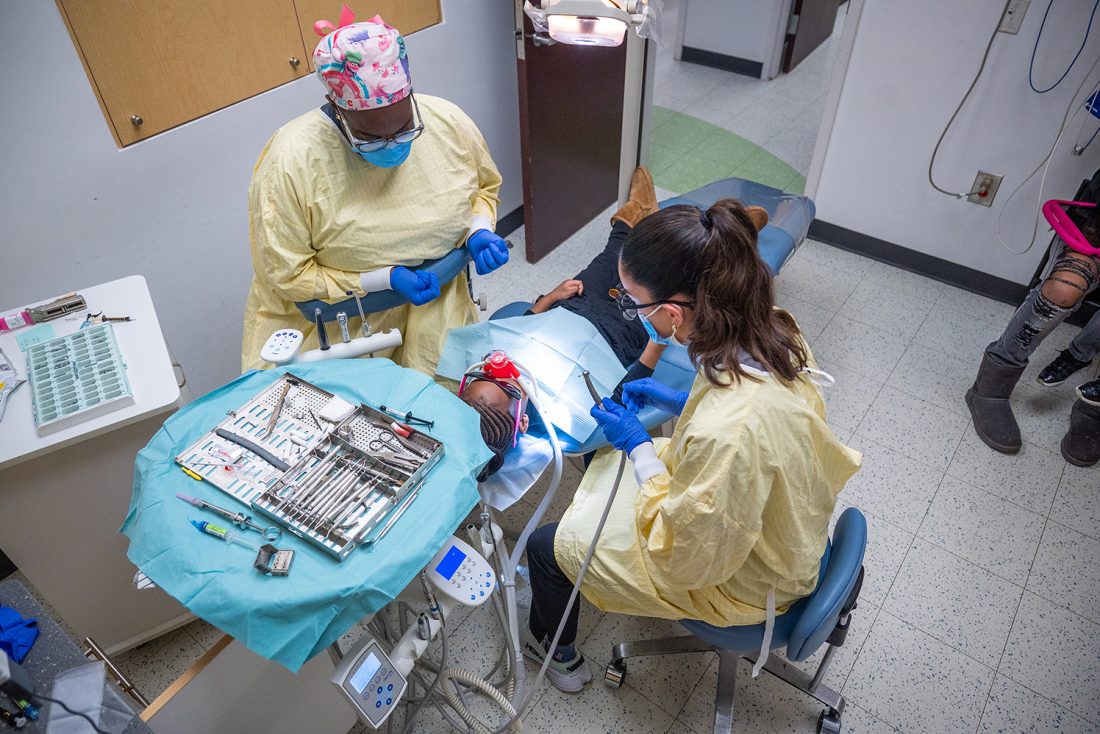 Dental College of Georgia hosts Give Kids a Smile Day – Jagwire